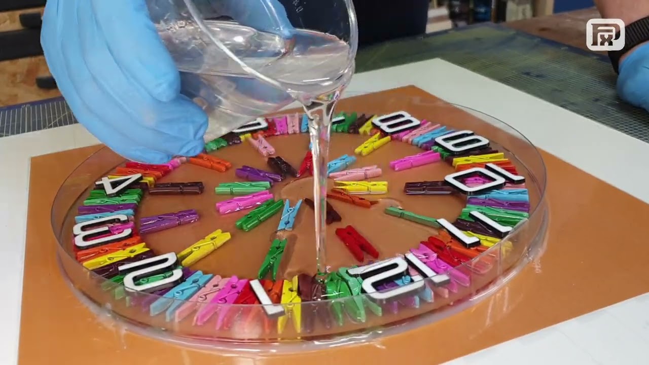 How to make an epoxy resin and colorful clips wall clock – DIY tutorial