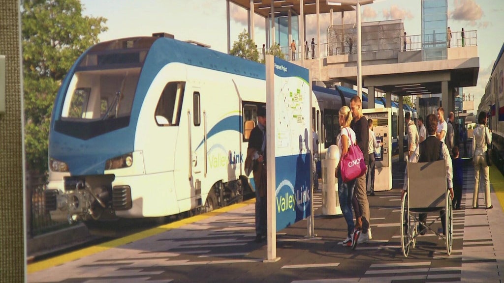 Valley Link train aims to connect San Joaquin County to Bay Area, town ...