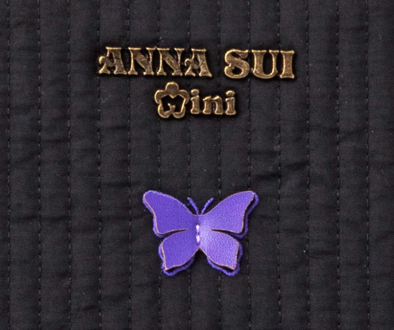 「子供に持たせるのはもったいない」ANNA SUI miniの“バタフライ刺繍バッグ”が大人にドはまり!「中を見るたび気分アガる」「非常に軽い ...