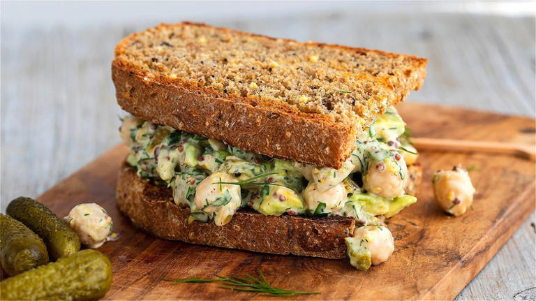 The hands-down best type of bread to eat for fiber