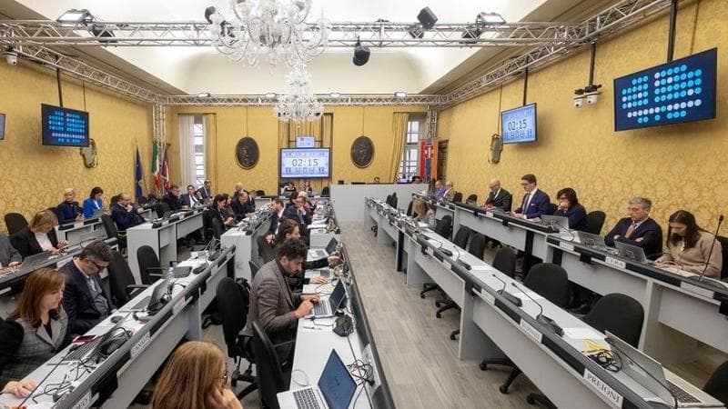 In Piemonte il centrodestra contro la sua giunta: “Consiglio senza fondi”