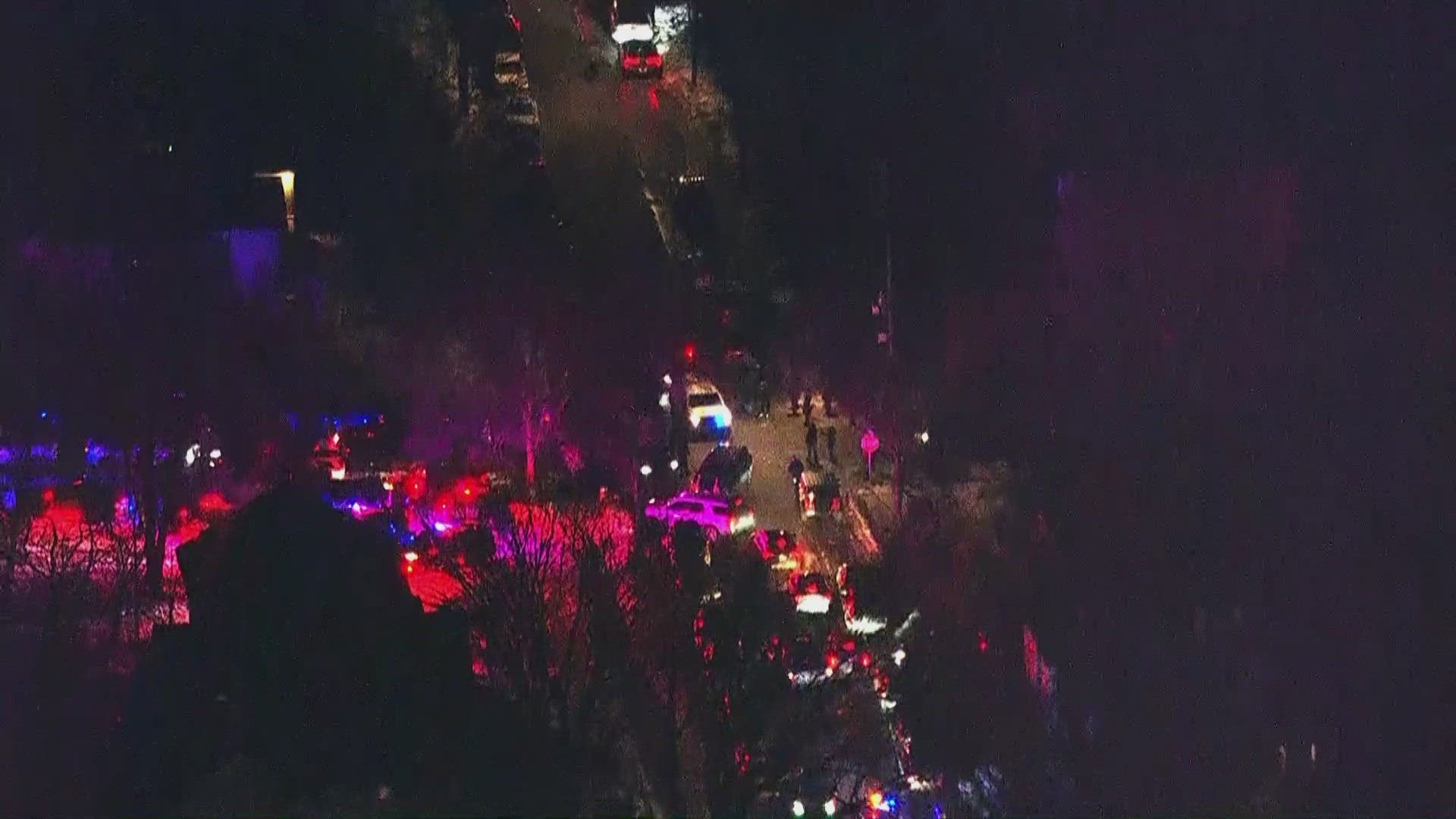 Federal officer reportedly shoots person in leg after being attacked ...