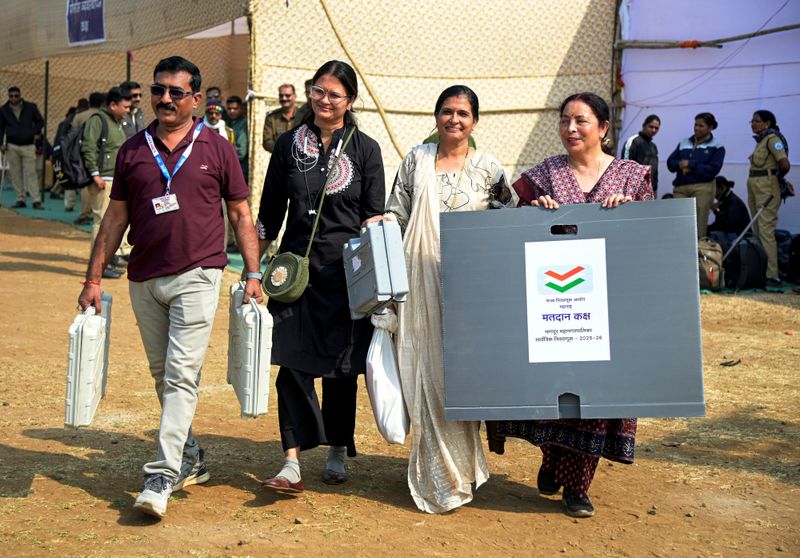 Maharashtra civic polls live: Mumbai in spotlight as voting begins ...