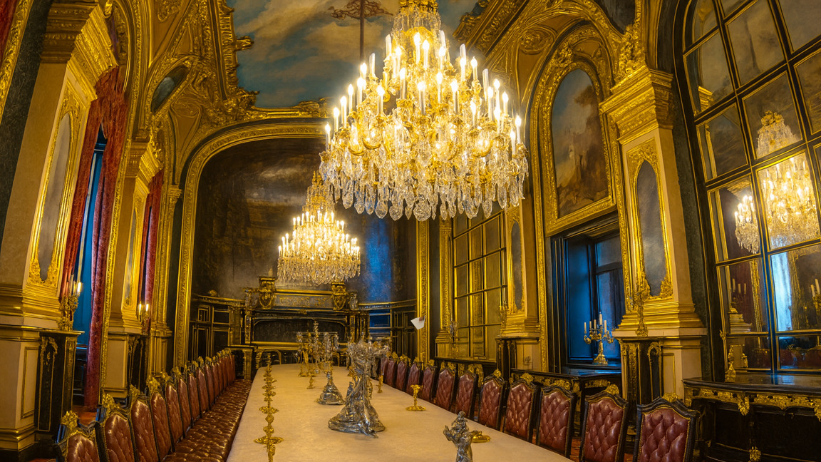 Mengintip kemewahan apartemen Napoleon di Louvre