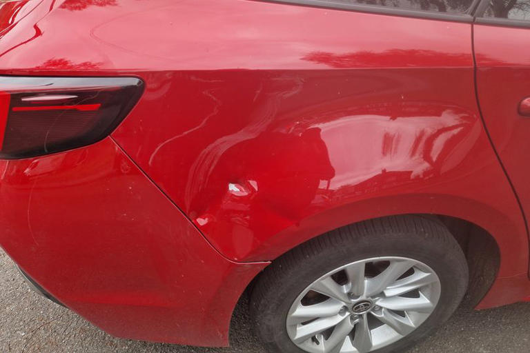 Taxi driver wins dispute with Lime bike after crash left him out of pocket