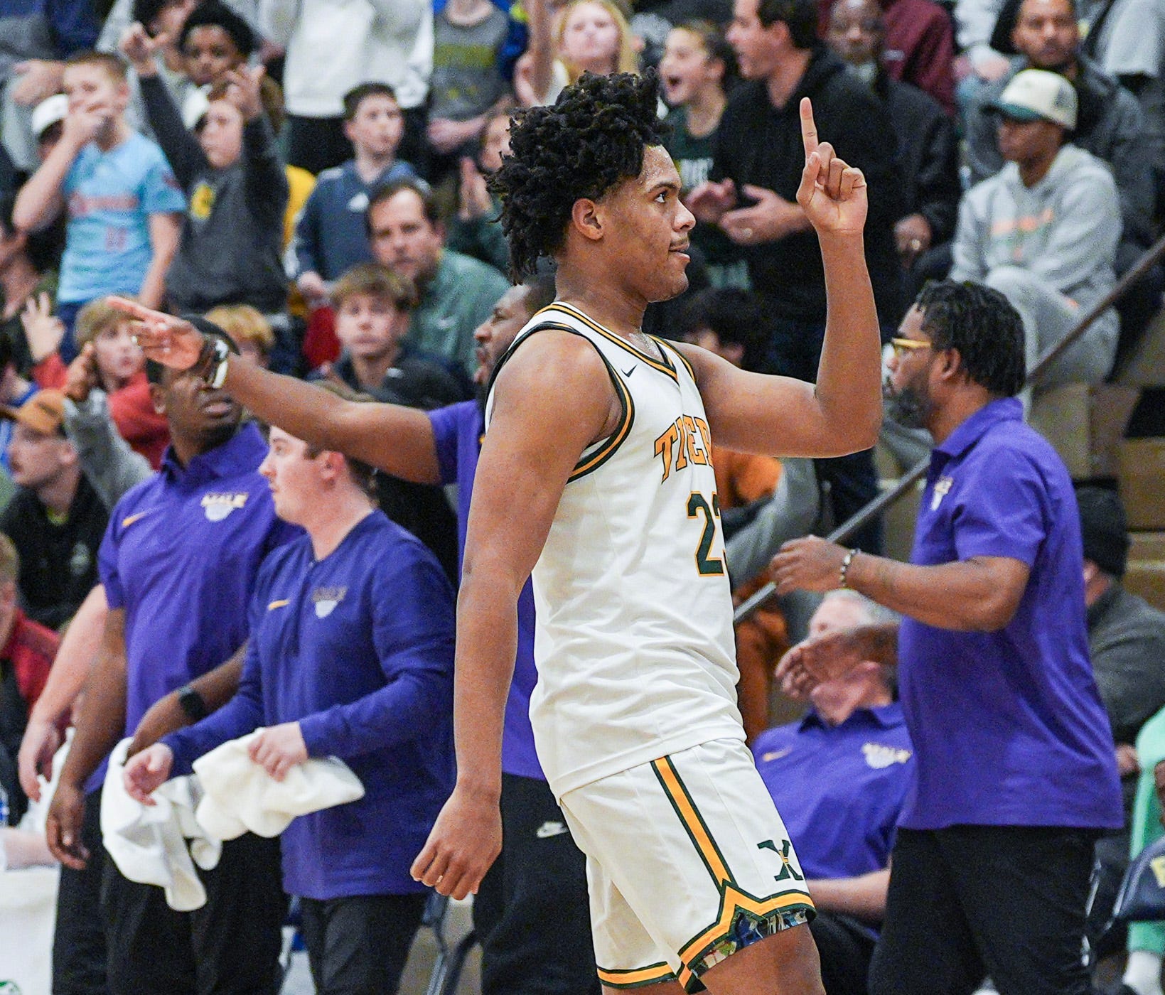 St. Xavier takes No. 1 spot in Kentucky High School Elite 16 boys poll