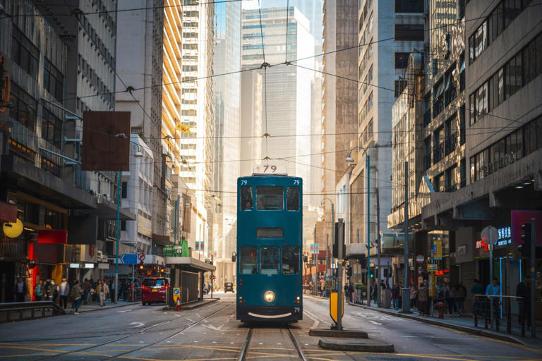 I met a ‘villain hitter’ in Hong Kong and took revenge on my enemies