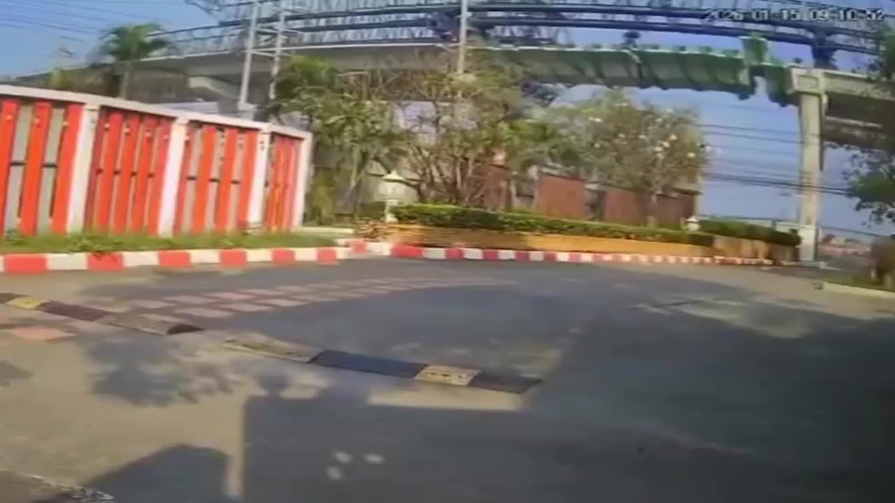 Moment motorway construction crane collapses onto road killing two drivers