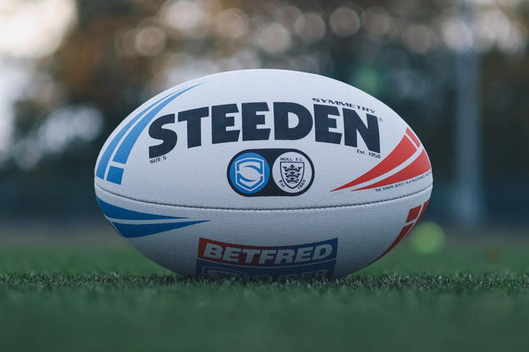 Hull FC not worried by 'different' pre-season as squad return to grass ...