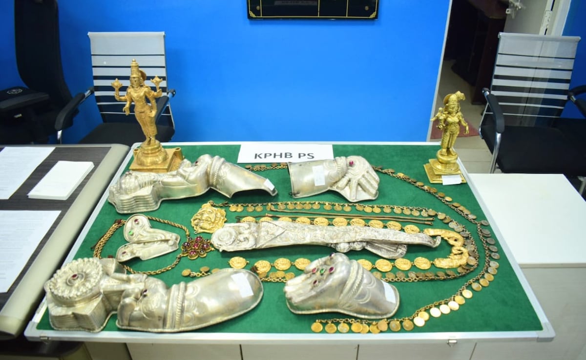 Hyderabad cops bust inter-state temple theft gang, find items worth Rs ...