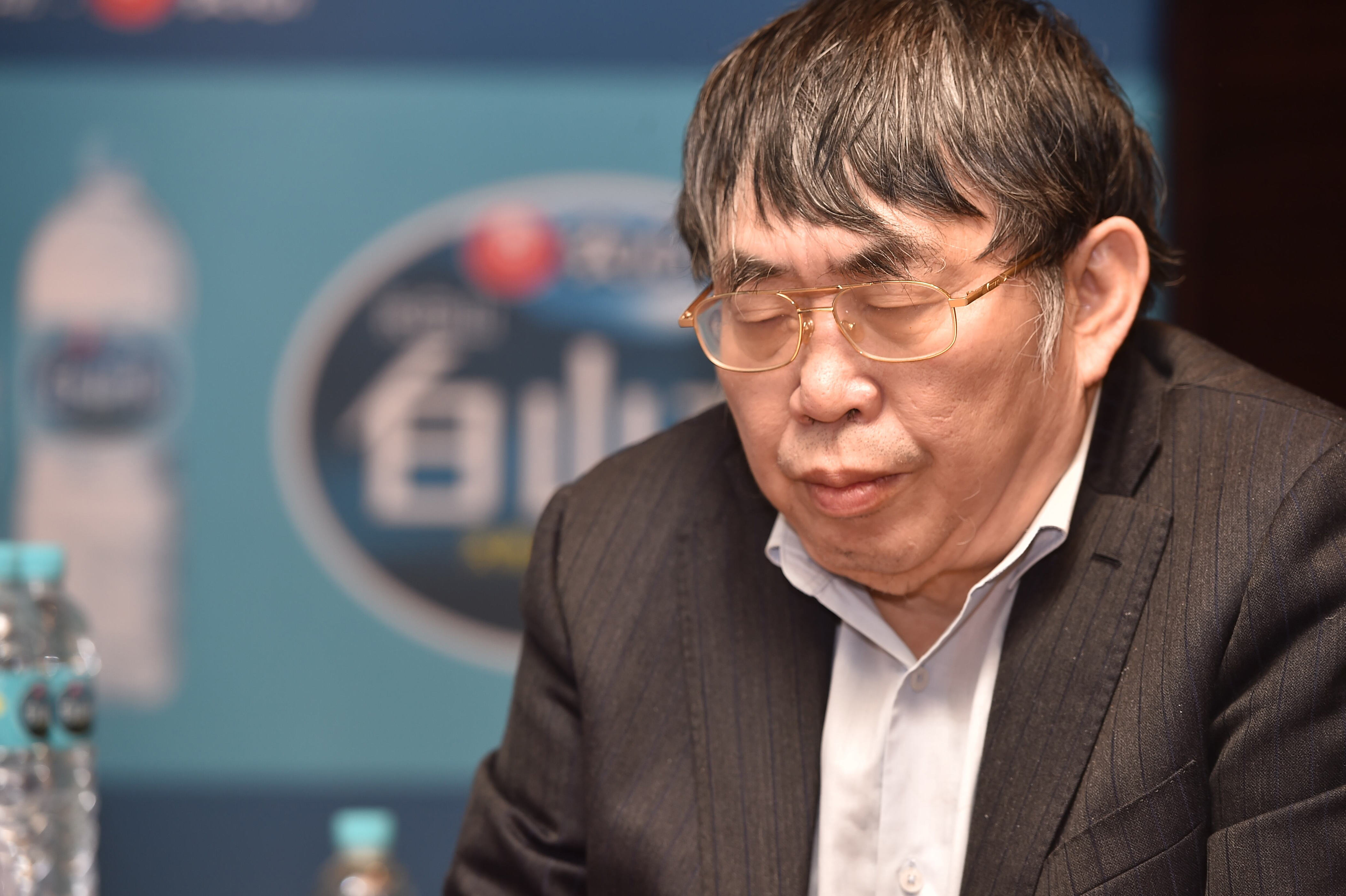 Nie Weiping, Chinese Go's 'Iron Gatekeeper,' dies at 74