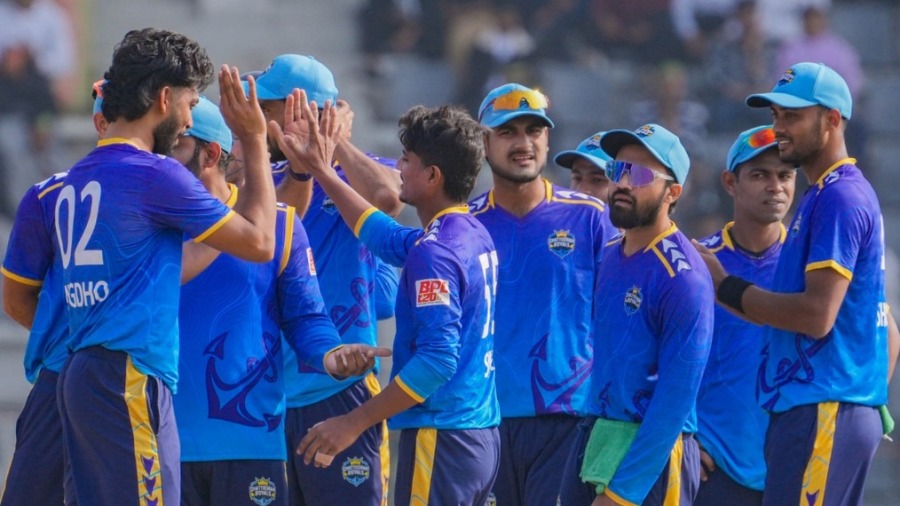 BCB issues show cause notice to Nazmul Islam but CWAB firm on boycott