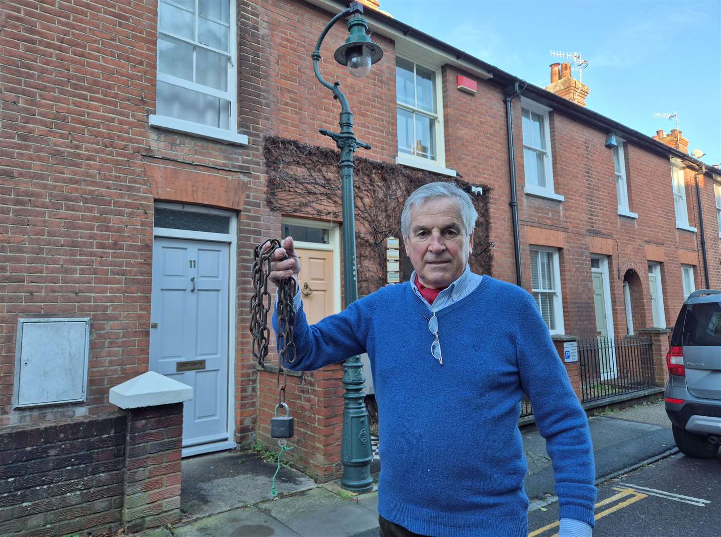 Canterbury pensioner threatens to chain himself to historic lamppost if ...