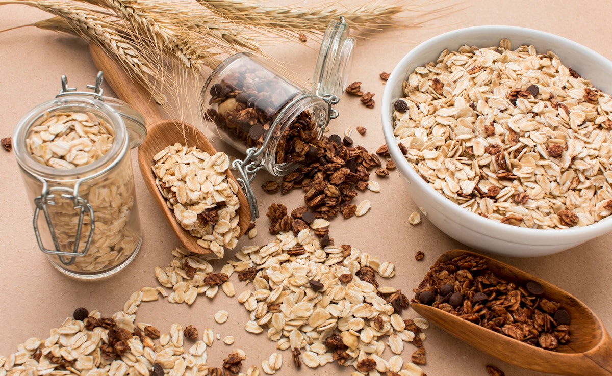 Rolled vs steel-cut vs normal oats: Which one is healthier?