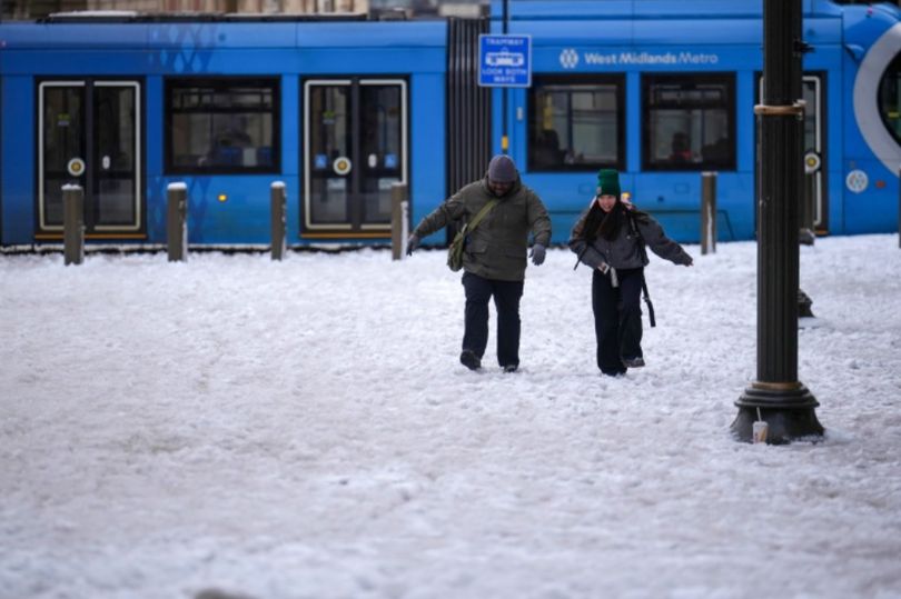 UK snow bomb warning as 21 English counties at risk