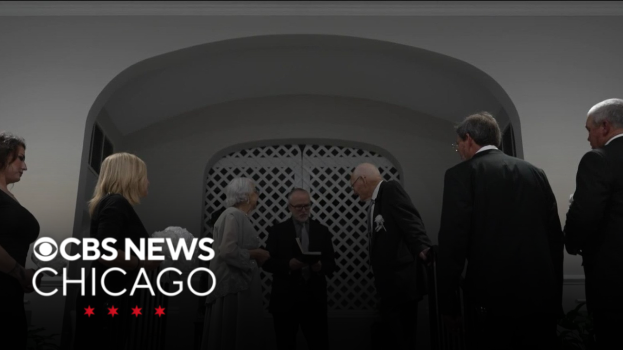 Couple in Virginia celebrates 70th anniversary with wedding ceremony