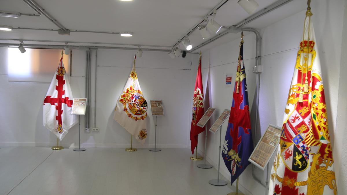 La exposición de banderas históricas de España en Madrid que muestra 24 ...