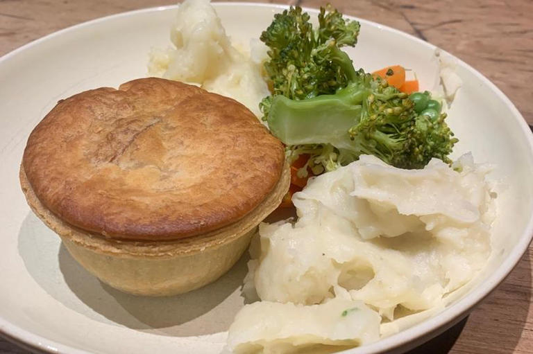 I found a £1.19 frozen mash that beats Aunt Bessie's for a quick ...