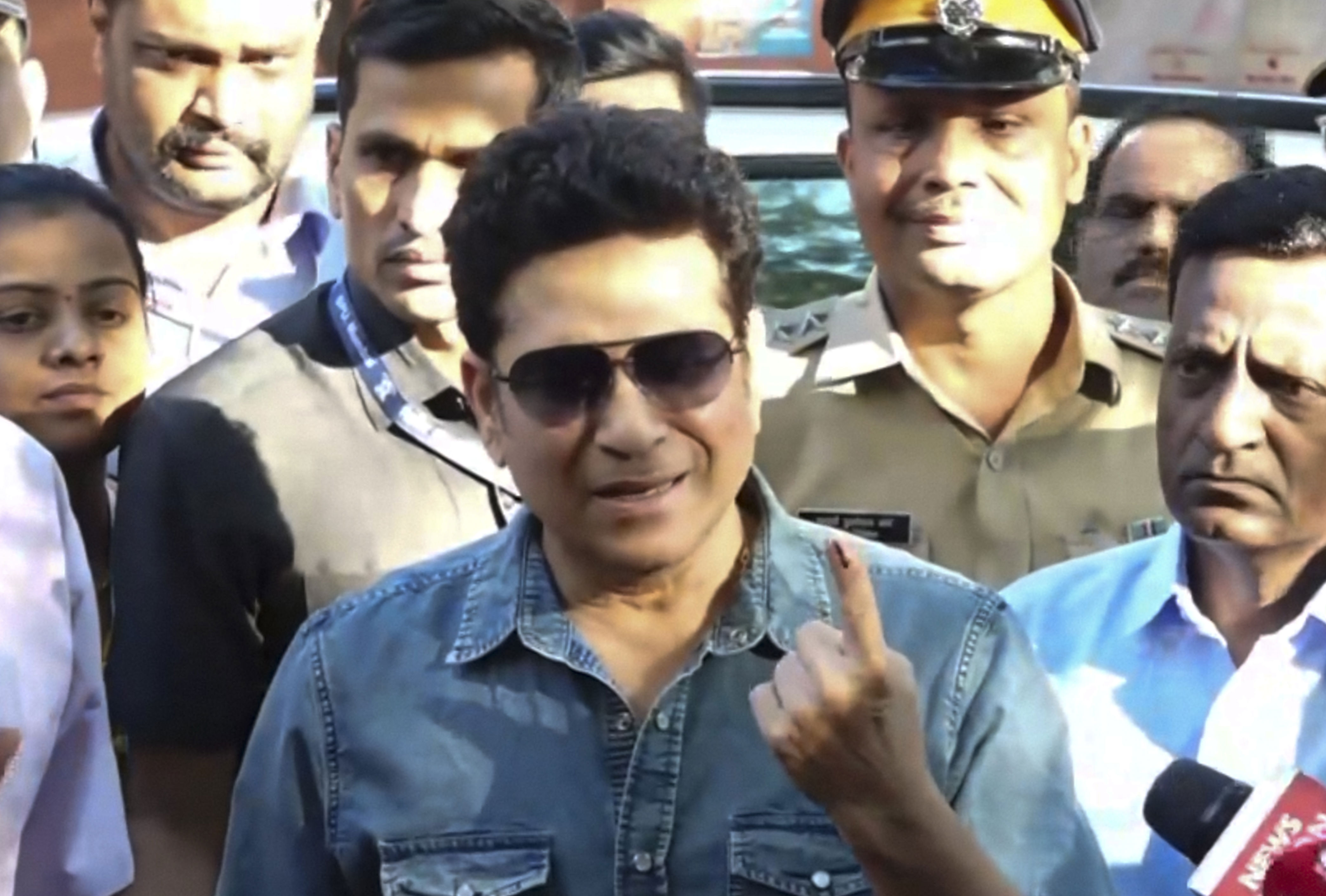 Civic polls: Uddhav urges voters to dislodge BJP regime; Raj Thackeray ...