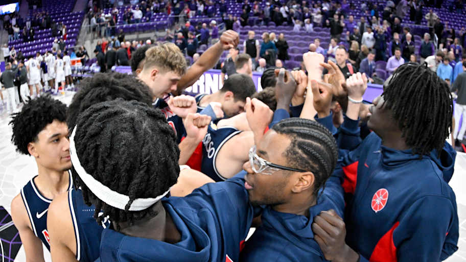 Social media reacts to Arizona's 17th win of the season