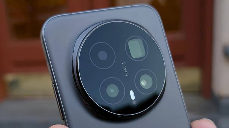 I got my hands on the Honor Magic8 Pro, and it's one of the most ...