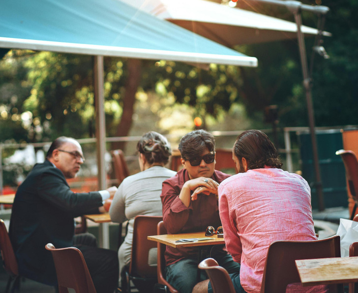 10 restaurant fails that turned awkward in seconds