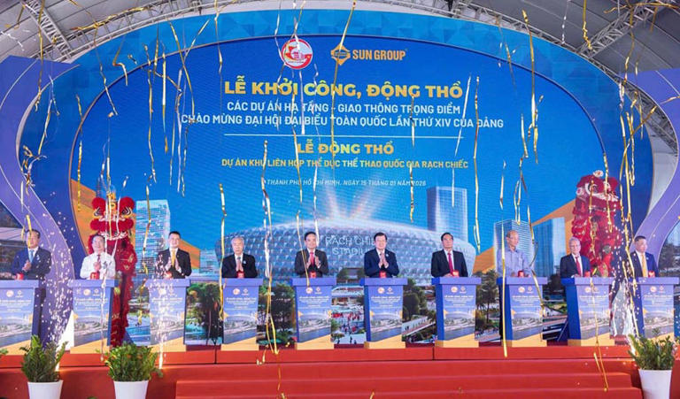 TPHCM động thổ sân vận động có mái che 70.000 chỗ ngồi