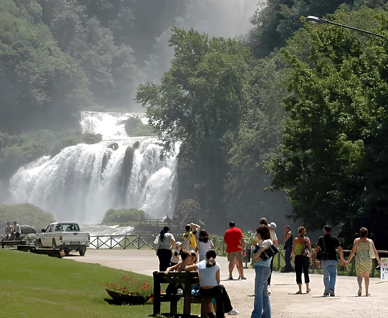 Terni fuori dalle traiettorie turistiche. Cinque Stelle all’attacco ...
