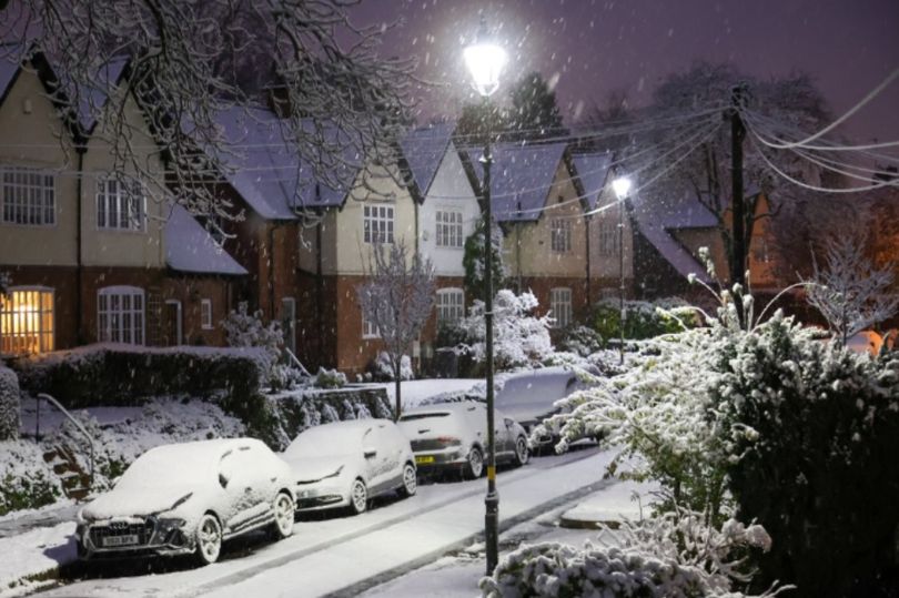 Next UK snow bomb will be 17 inches deep with exact date it starts ...