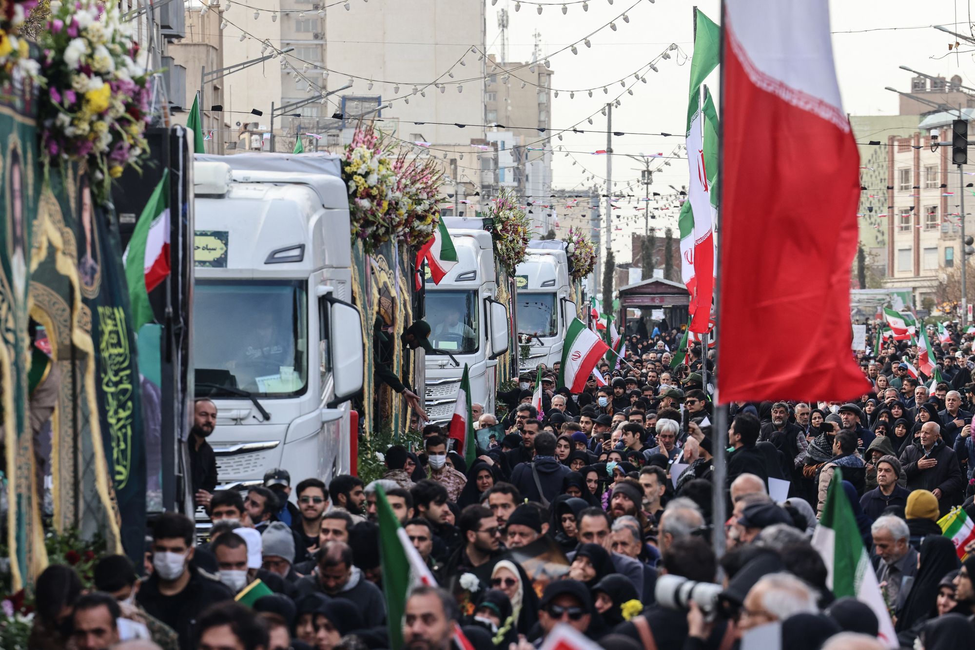 Iran protests latest: Trump warns Tehran of 'grave consequences'