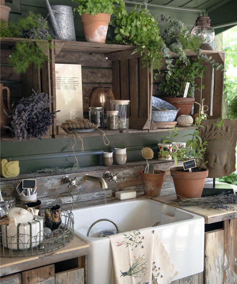 There are just 5 steps to create a Pinterest-worthy potting shed