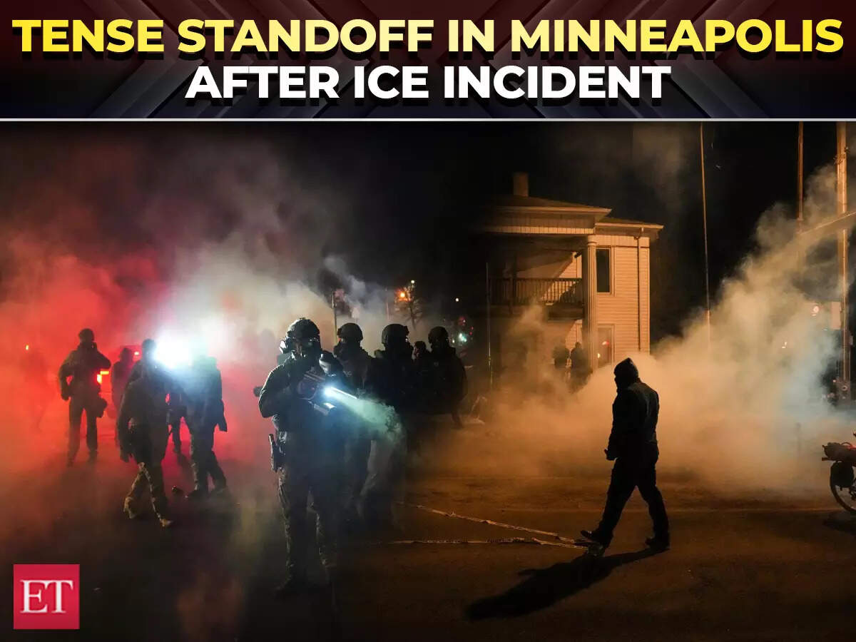 Anti-ICE protesters face off against federal agents in Minneapolis ...