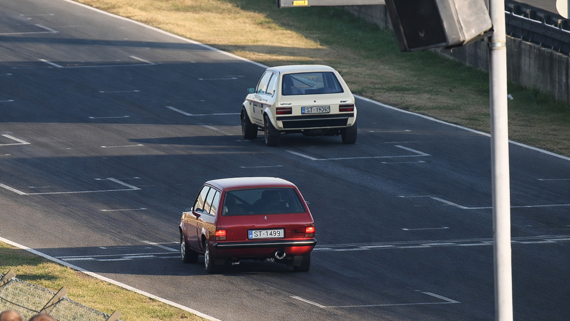 Viertelmeile-Drag Race: VW Polo gegen Opel Kadett