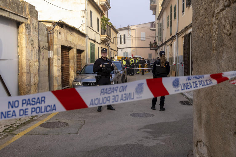 Una litera ha protegido al hermano pequeño en el derrumbe de una ...