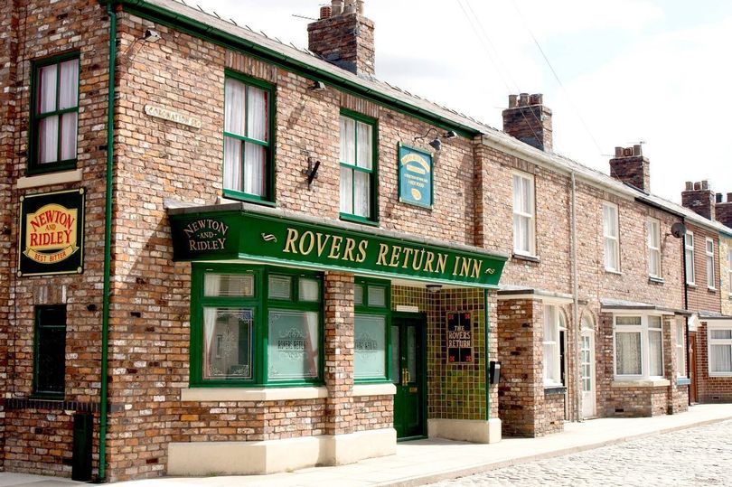 Coronation Street villain says 'we're so back' as return 'sealed' after ...
