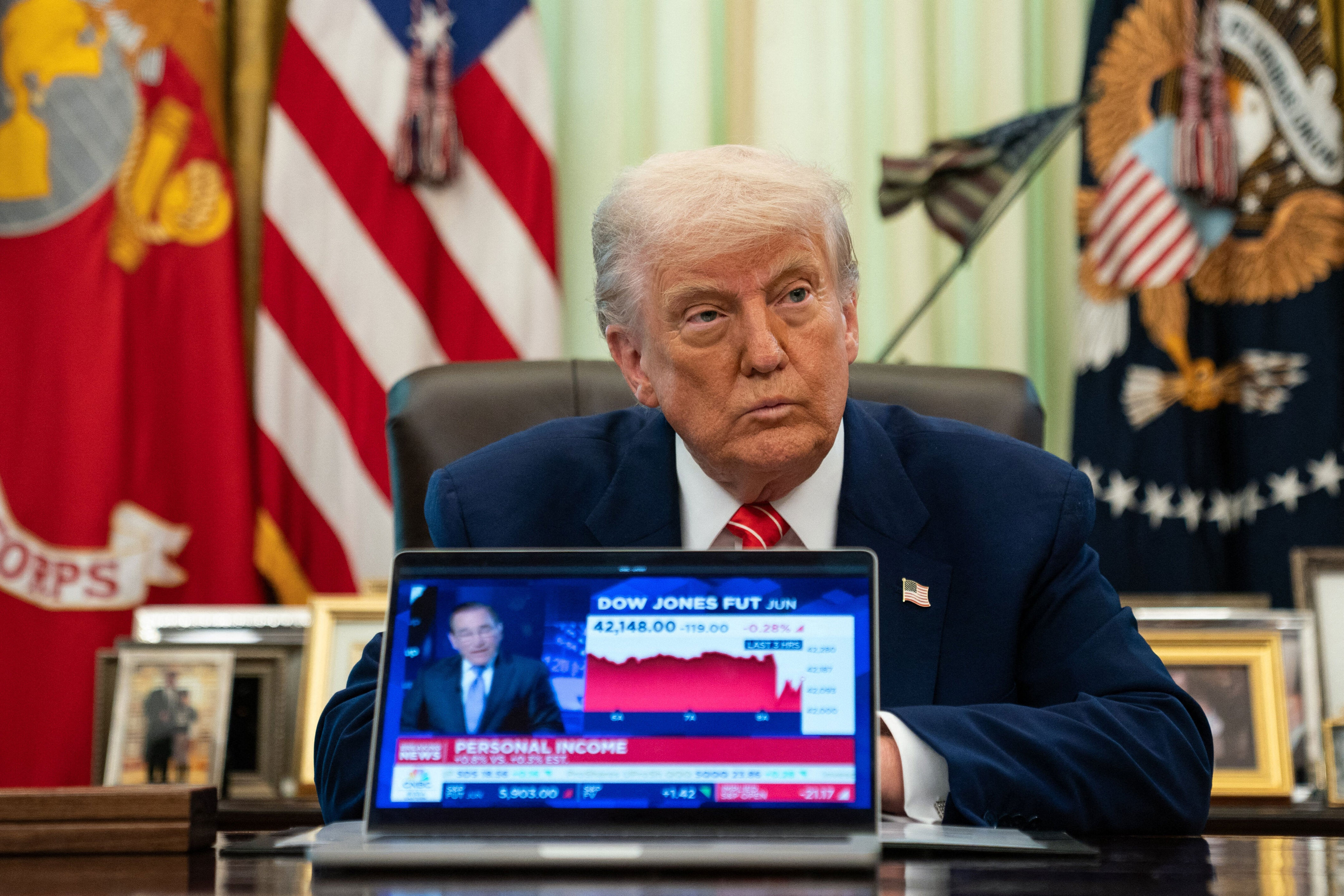 Donald Trump’s 'pathetic' fundraising email about his 'dying laptop ...