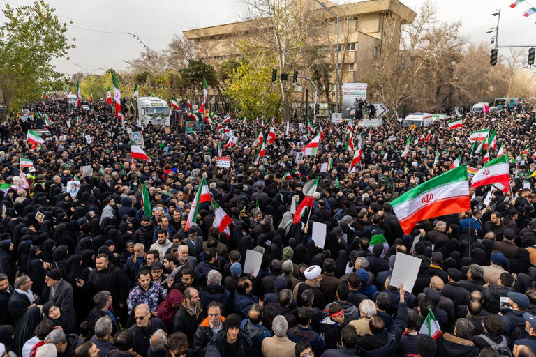 Iran protests latest: Trump warns Tehran of 'grave consequences'