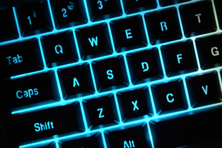 7 deprecated Linux commands you need to stop using - and what to use ...