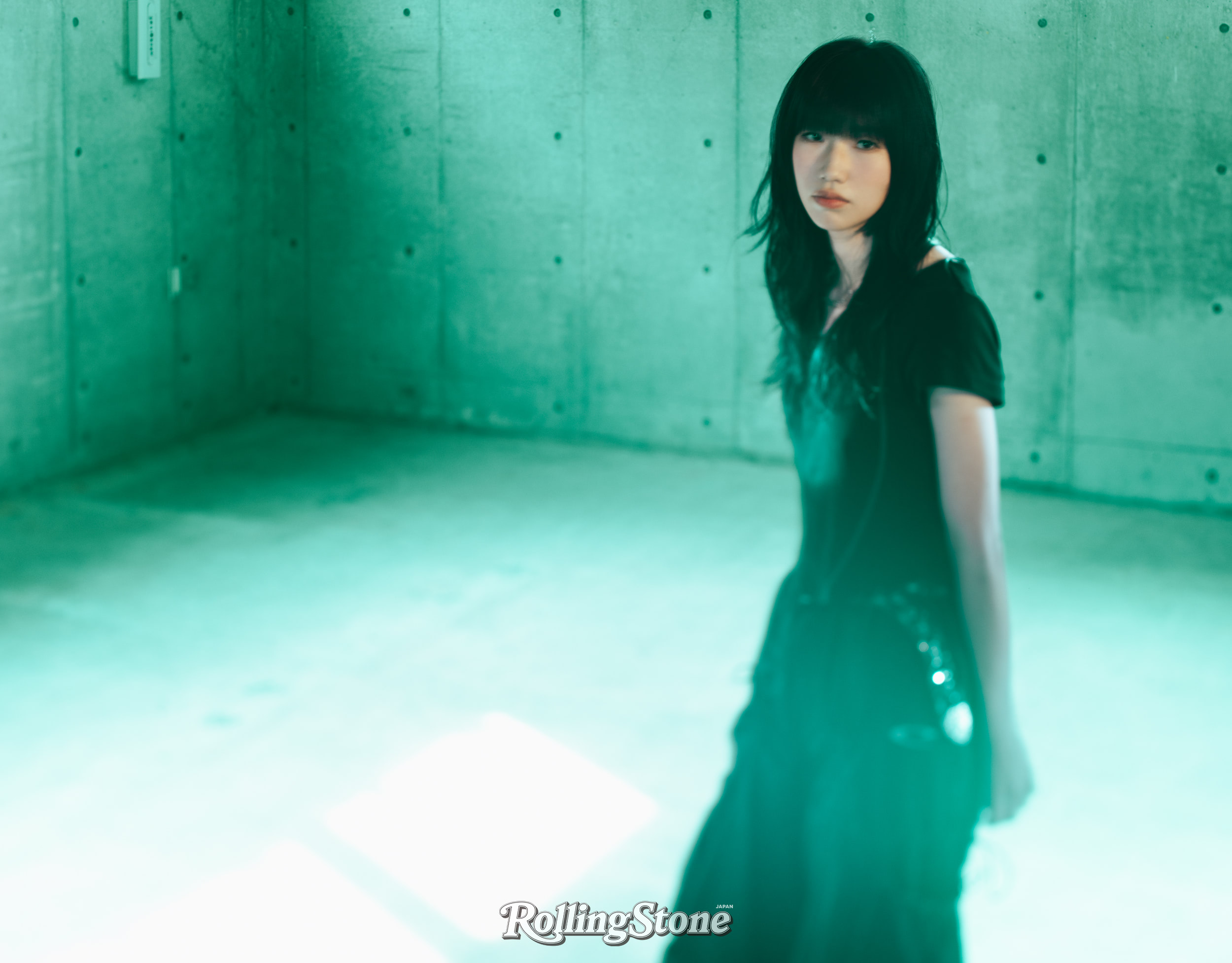 CLAN QUEENマイが見つめる「影があるもの」──リミナルスペースから紐解く映像美学