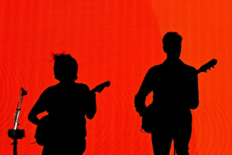 2020s emo band announces 3 special performers in US tour