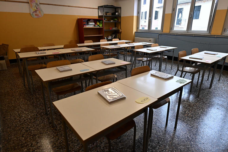 A scuola a Palermo con stufe e coperte, bimba ha malore per freddo