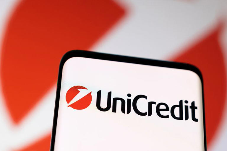UniCredit, recenti voci su quota Mps "di natura speculativa e ...