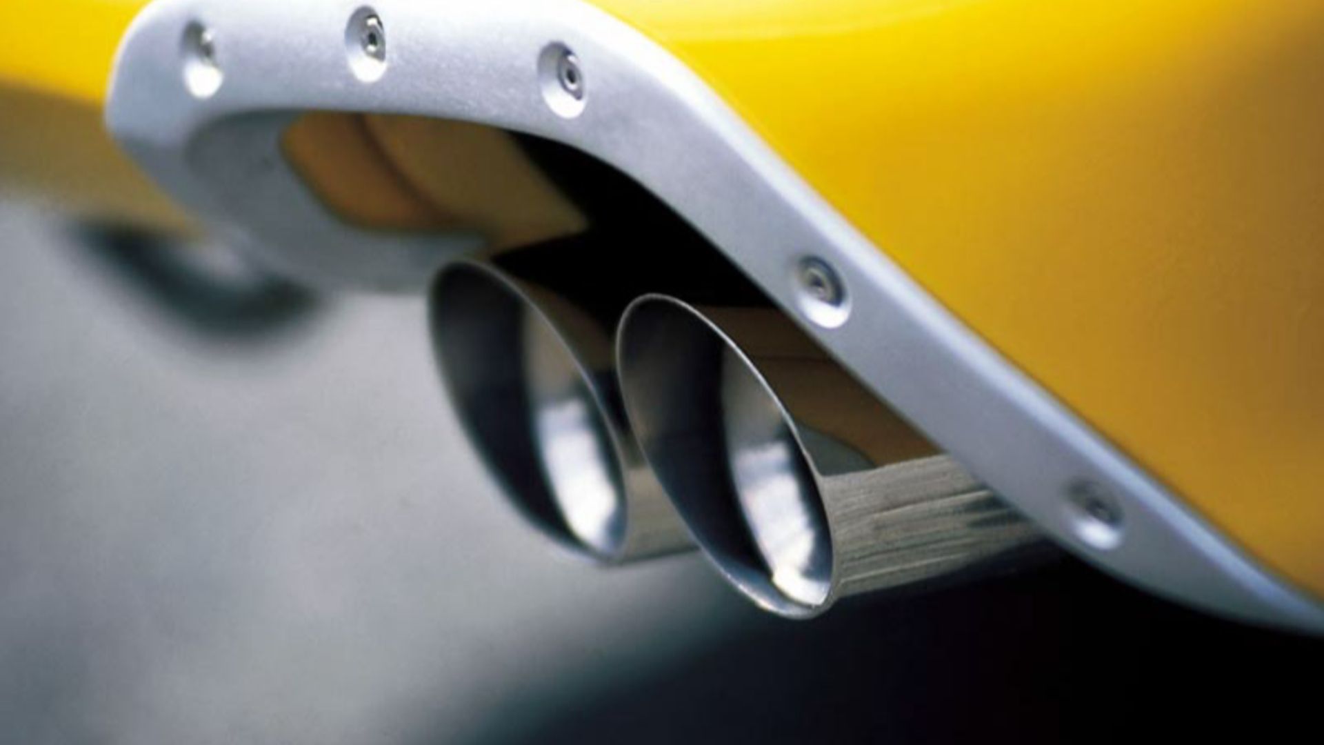 Resonator vs muffler: What's the difference?