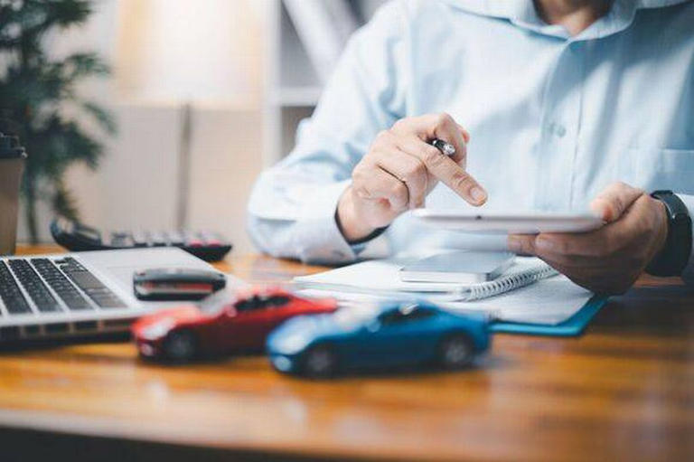 Thousands left with no car insurance after major company goes bust
