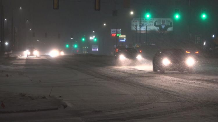 Lake effect snow hits Muskegon: Residents brace for icy roads and ...