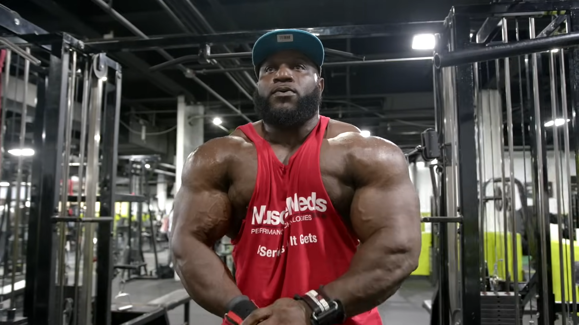 What It Looks Like When Akim Williams Shoulder Presses 400 lbs