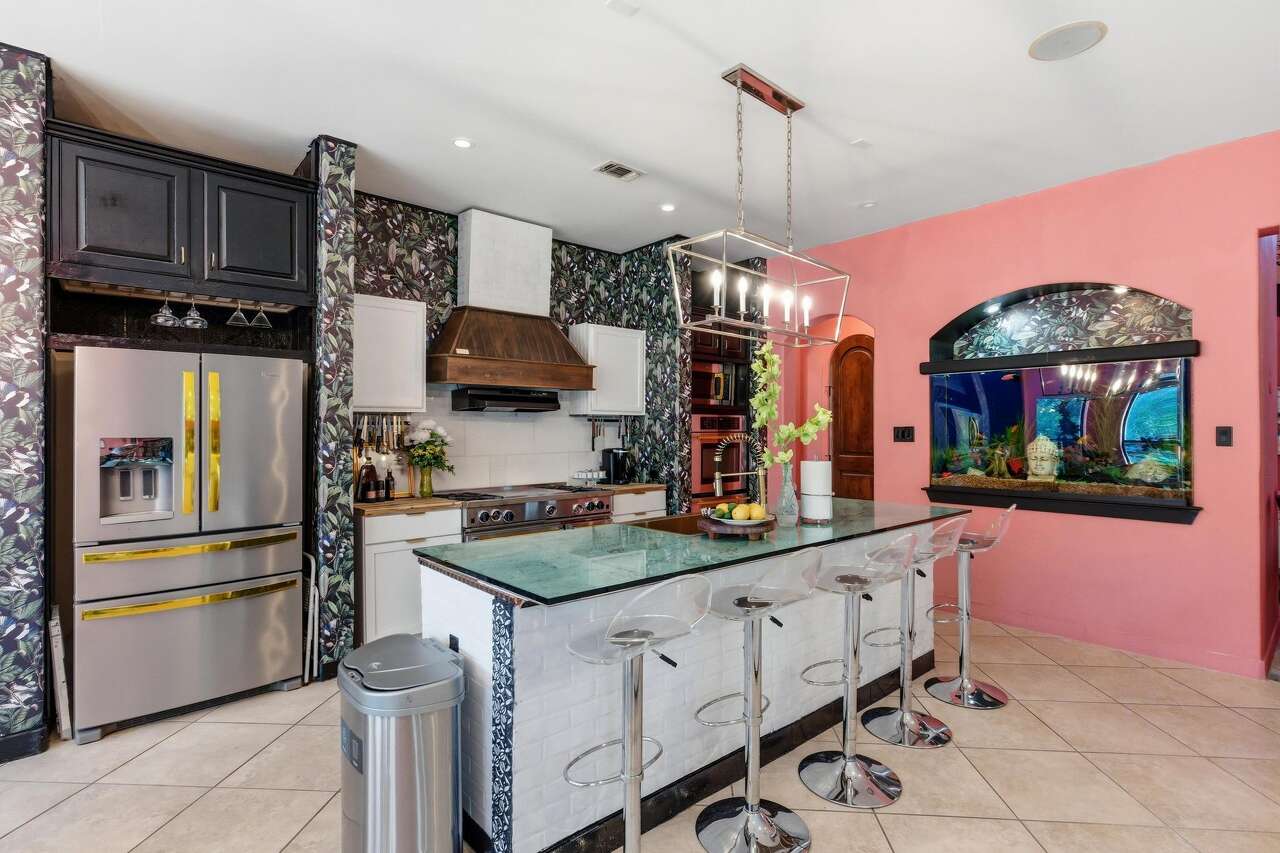 Zillow Gone Wild features 'maximalist' $899K Austin home filled with ...