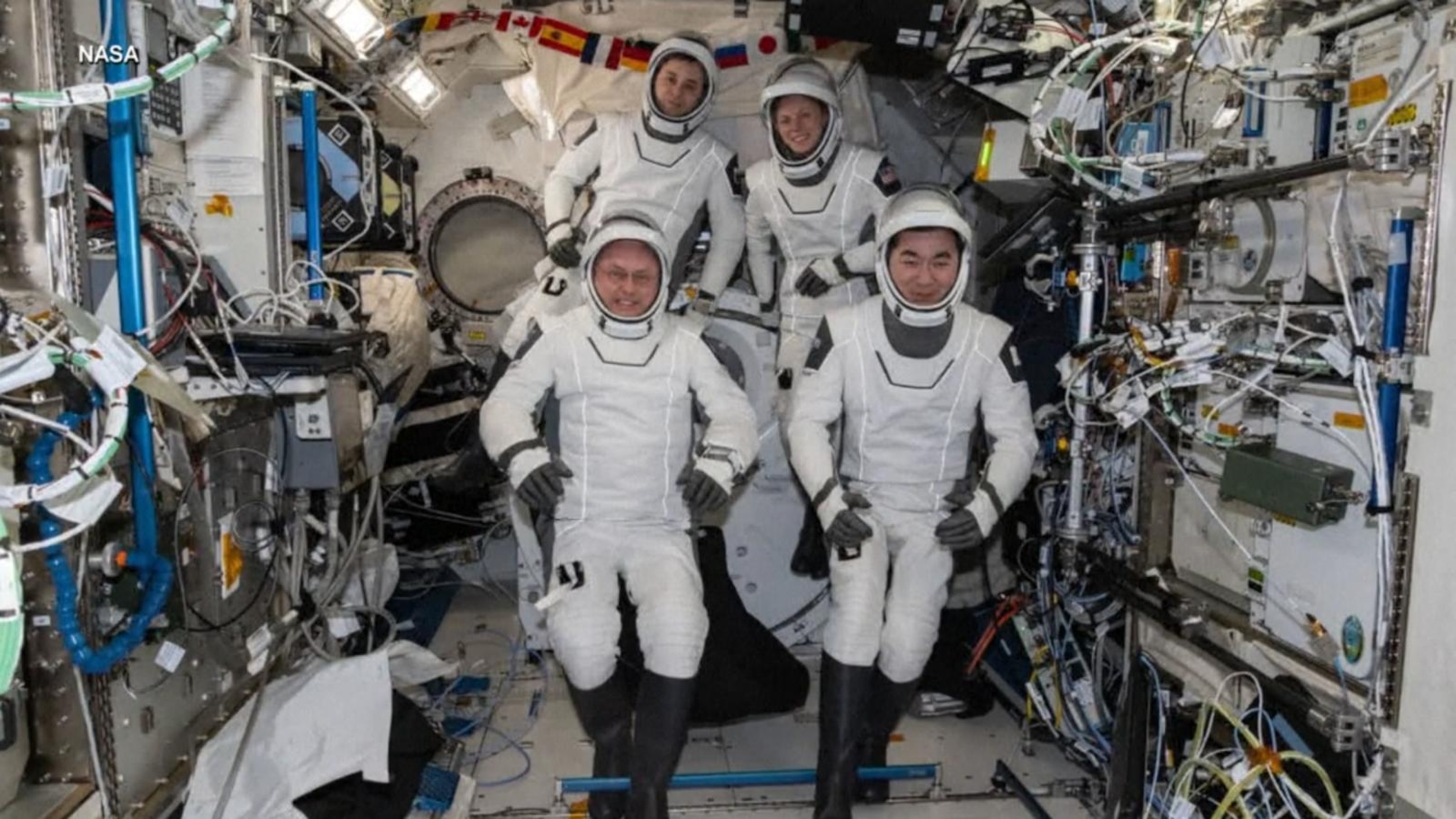 Sick astronaut, rest of crew splash down in Pacific after undocking ...