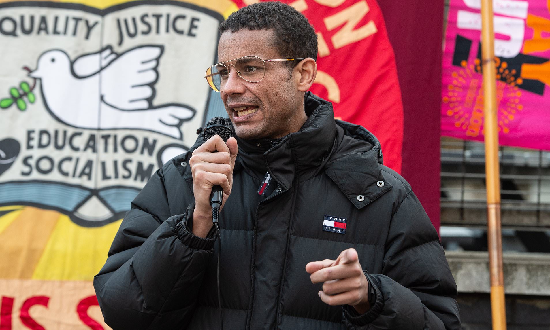Teachers' union boss says he'll no longer call for pro-Palestinians to ...