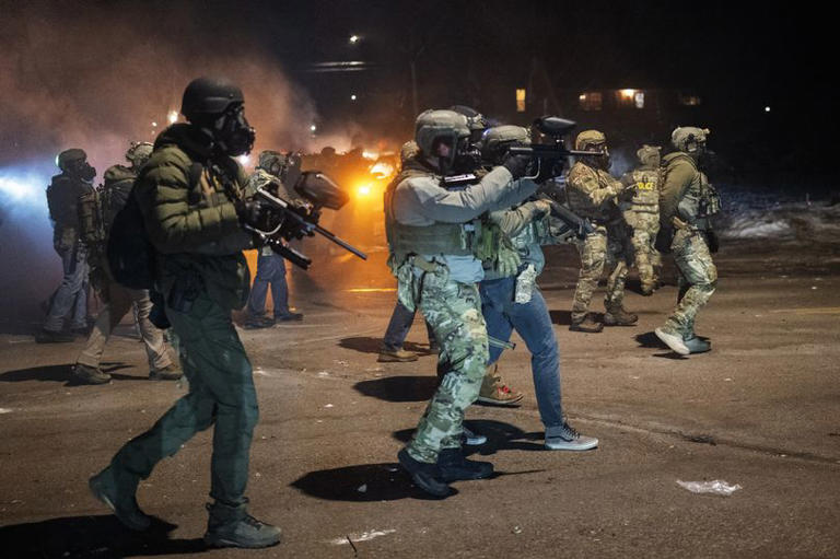 CNN viewers slam ICE as 'absolutely pathetic' as agents seen shooting ...